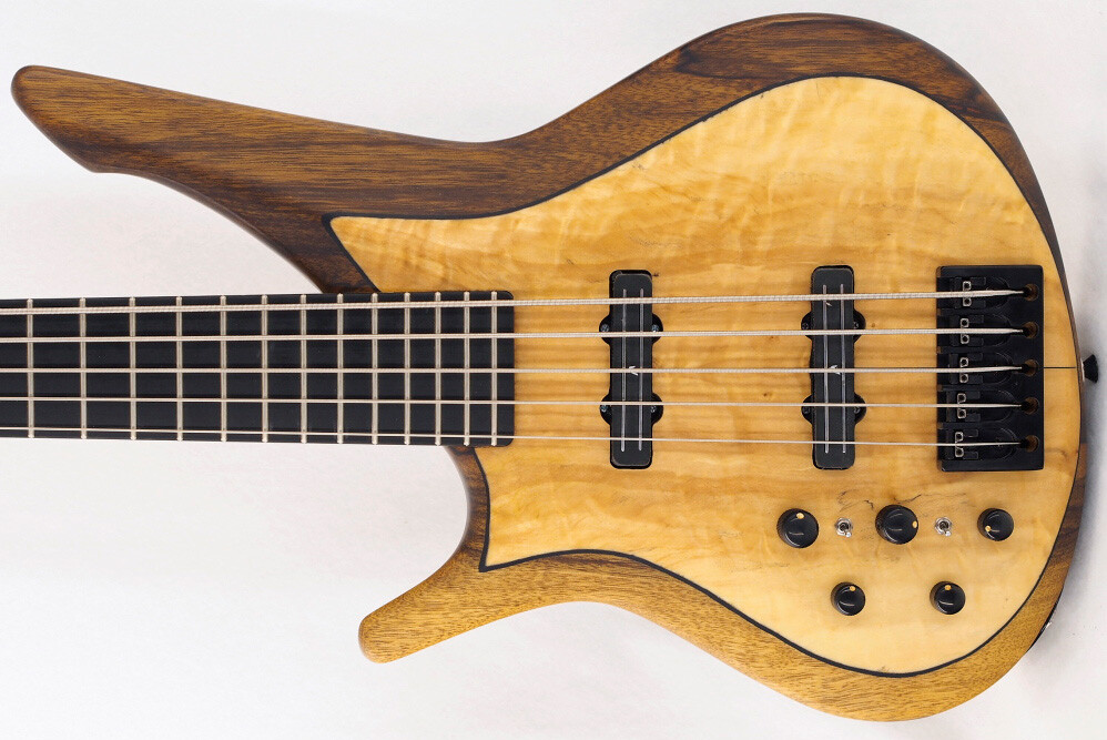 Bass of the Week: Manne Guitars Kayenta – No Treble