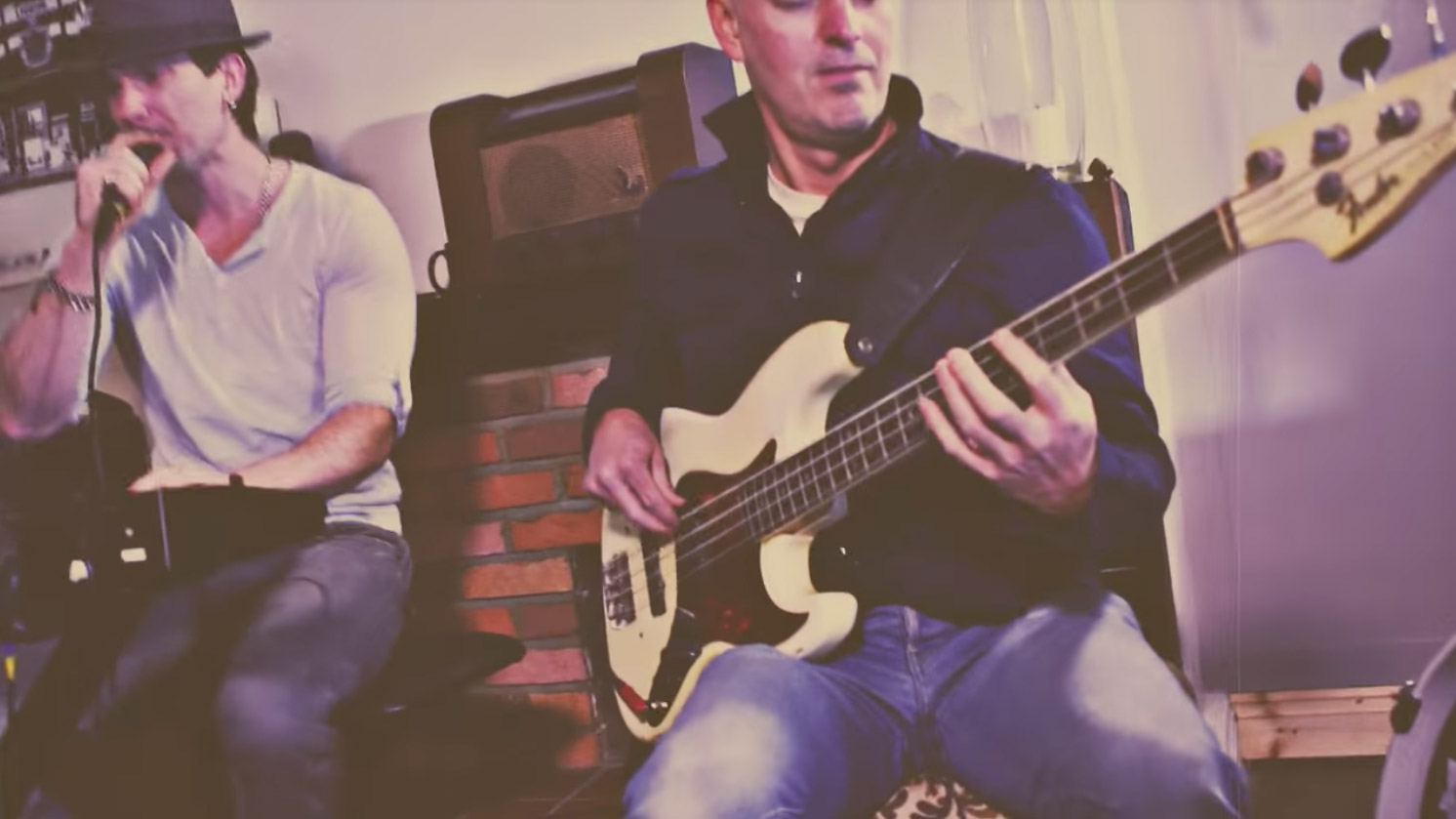 Brother Strut: Shake Your Money – No Treble
