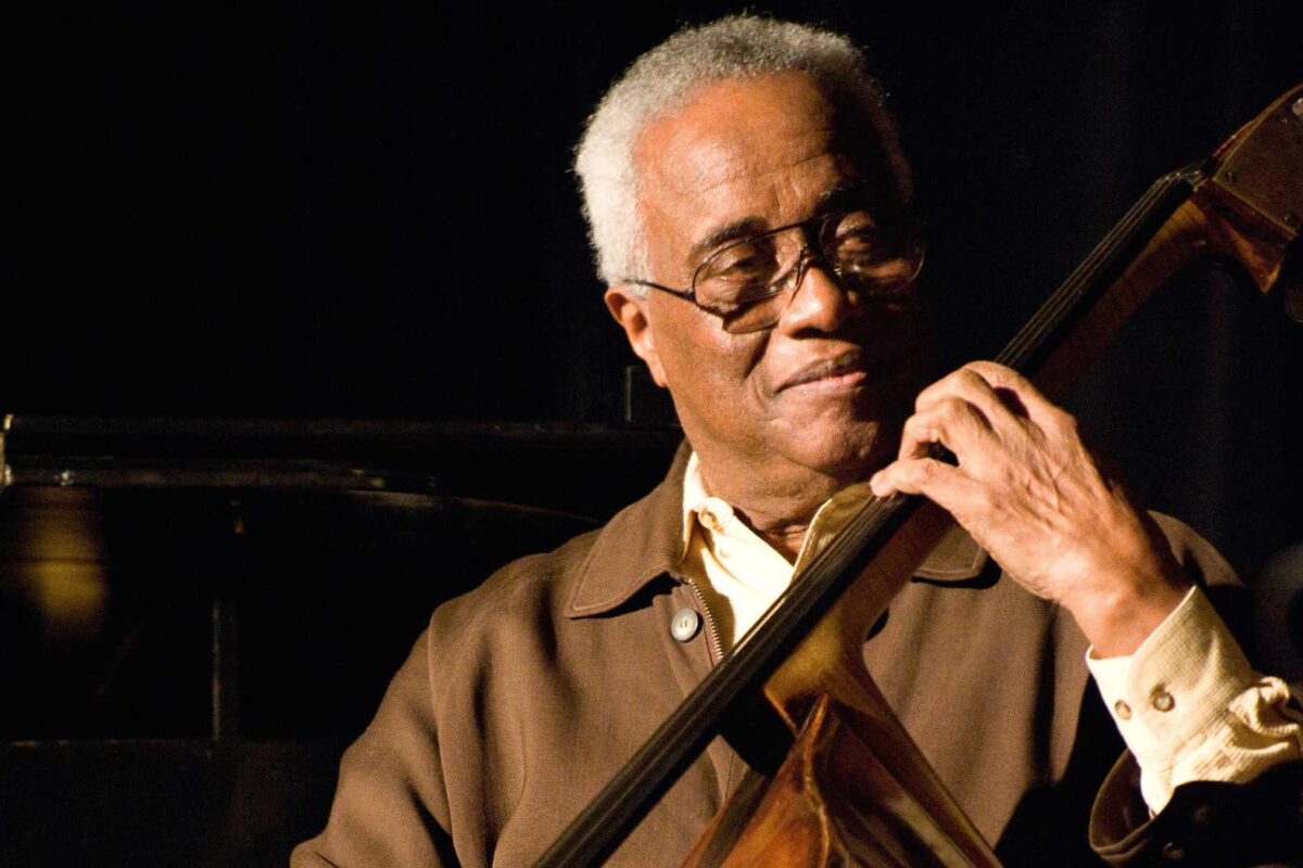In Memoriam: Richard Davis – No Treble